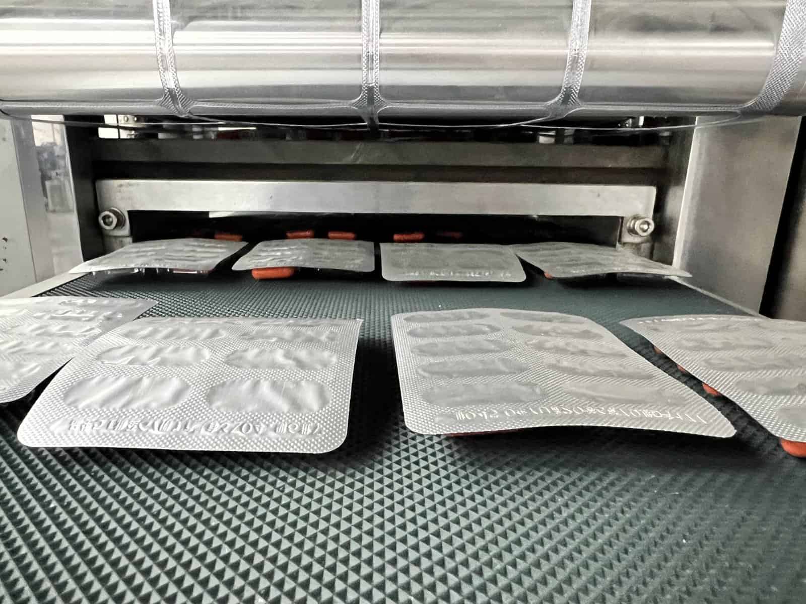 Thermoforming Blister Packaging Machine - Definition, Types, How It ...